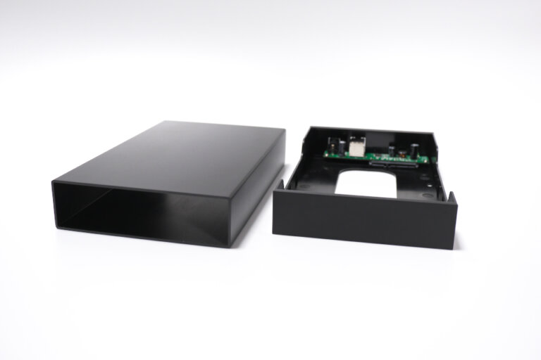 【レビュー】GW3.5AM-SU3G2Pの外観と組み込み方法【HDDケース】 - Raison Detre - ゲームやスマホの情報サイト